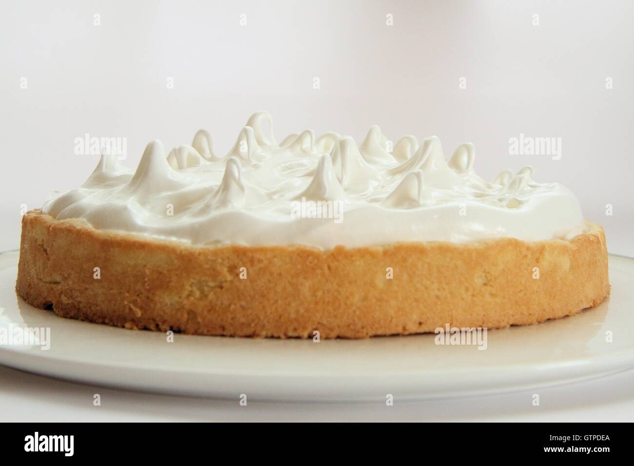 Lemon tart with Italian meringue Stock Photo - Alamy