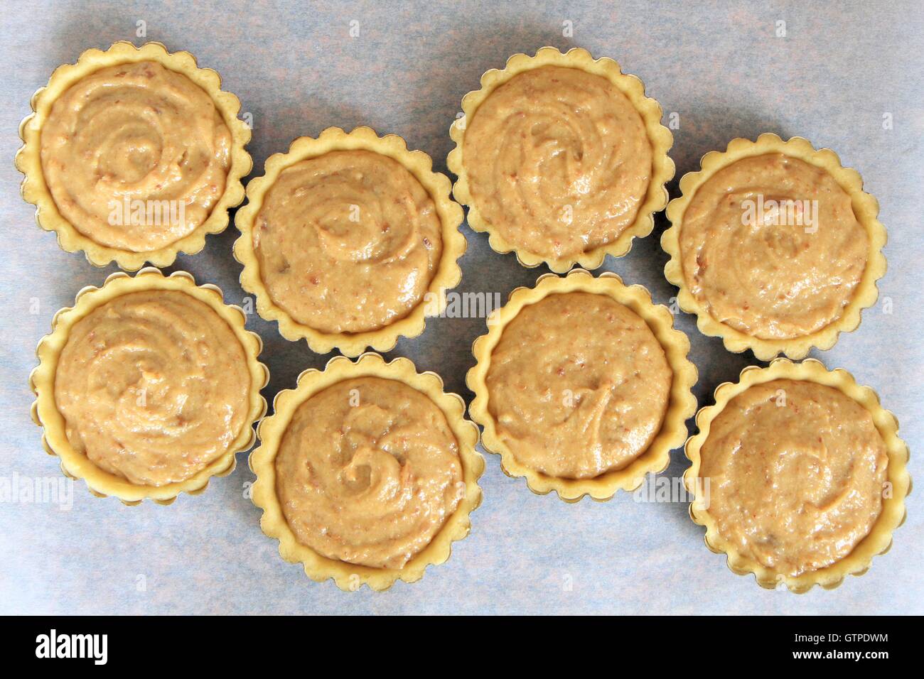 Uncooked pastry for tart hi-res stock photography and images - Alamy