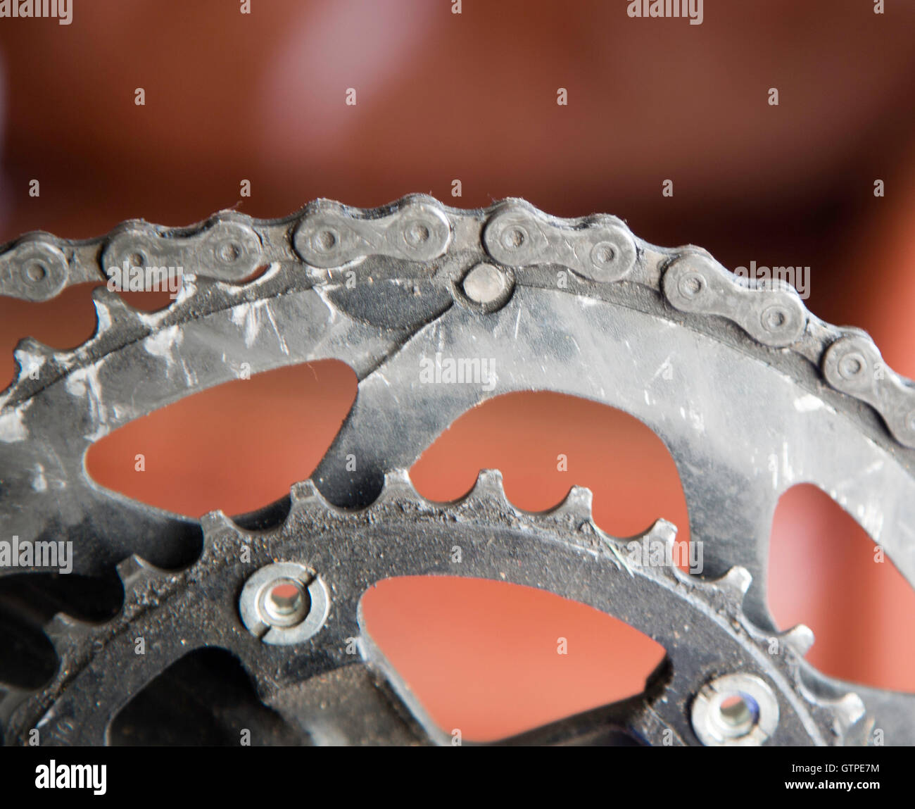 Chain ring hi-res stock photography and images - Alamy