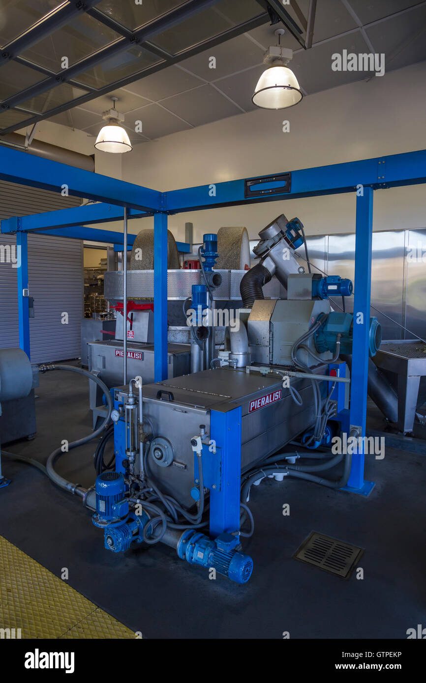 Olive press hi-res stock photography and images - Alamy