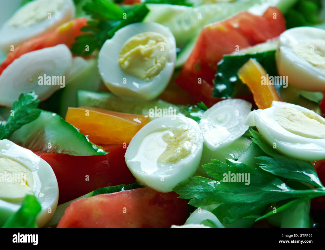 Ensalada imperial mixta - Mexican salad with quail eggs, vegetables ...