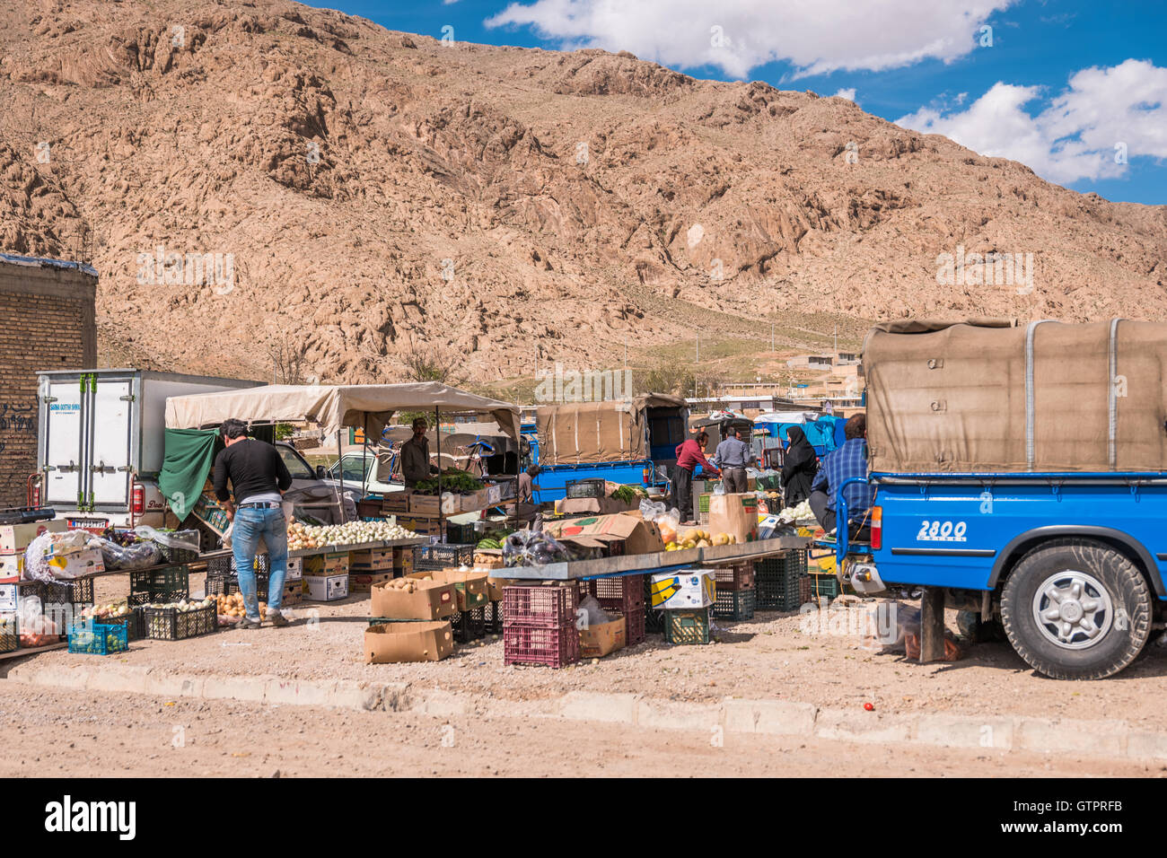 Temporary vegetables market hi-res stock photography and images - Alamy