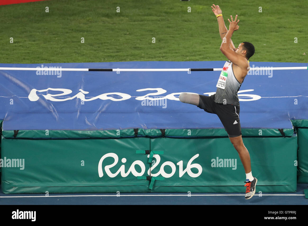 Leon schaefer hi-res stock photography and images - Alamy