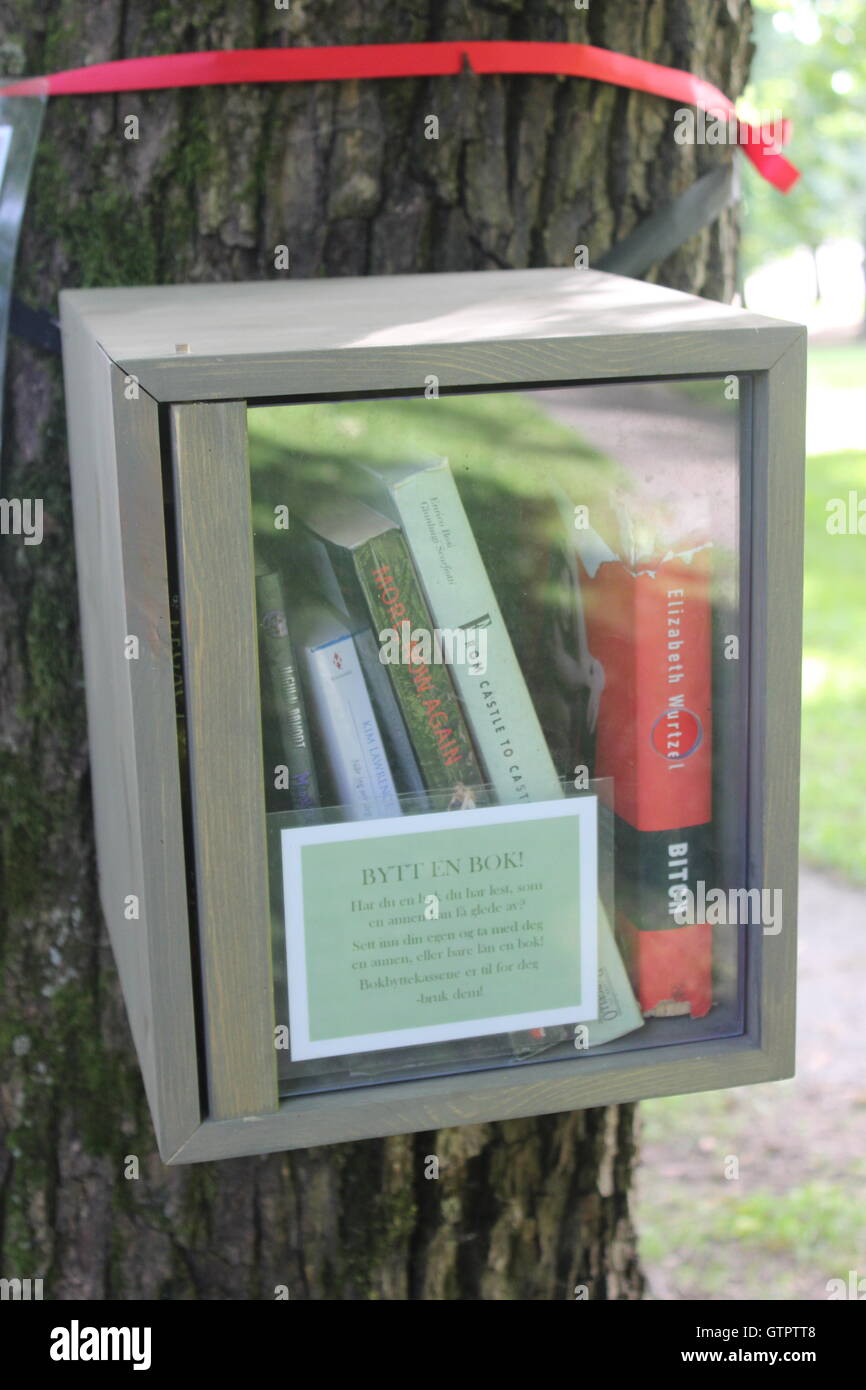Take A Book Leave A Book Box In Slottsparken Royal Cast Park In Oslo Norway Stock Photo Alamy take-a-book-leave-a-book-box-in-slottsparken-royal-cast-park-in-oslo-norway-stock-photo-alamy