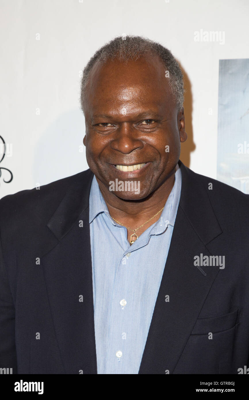 Hollywood, California, USA. 8th September, 2016. Actor Kim Estes ...