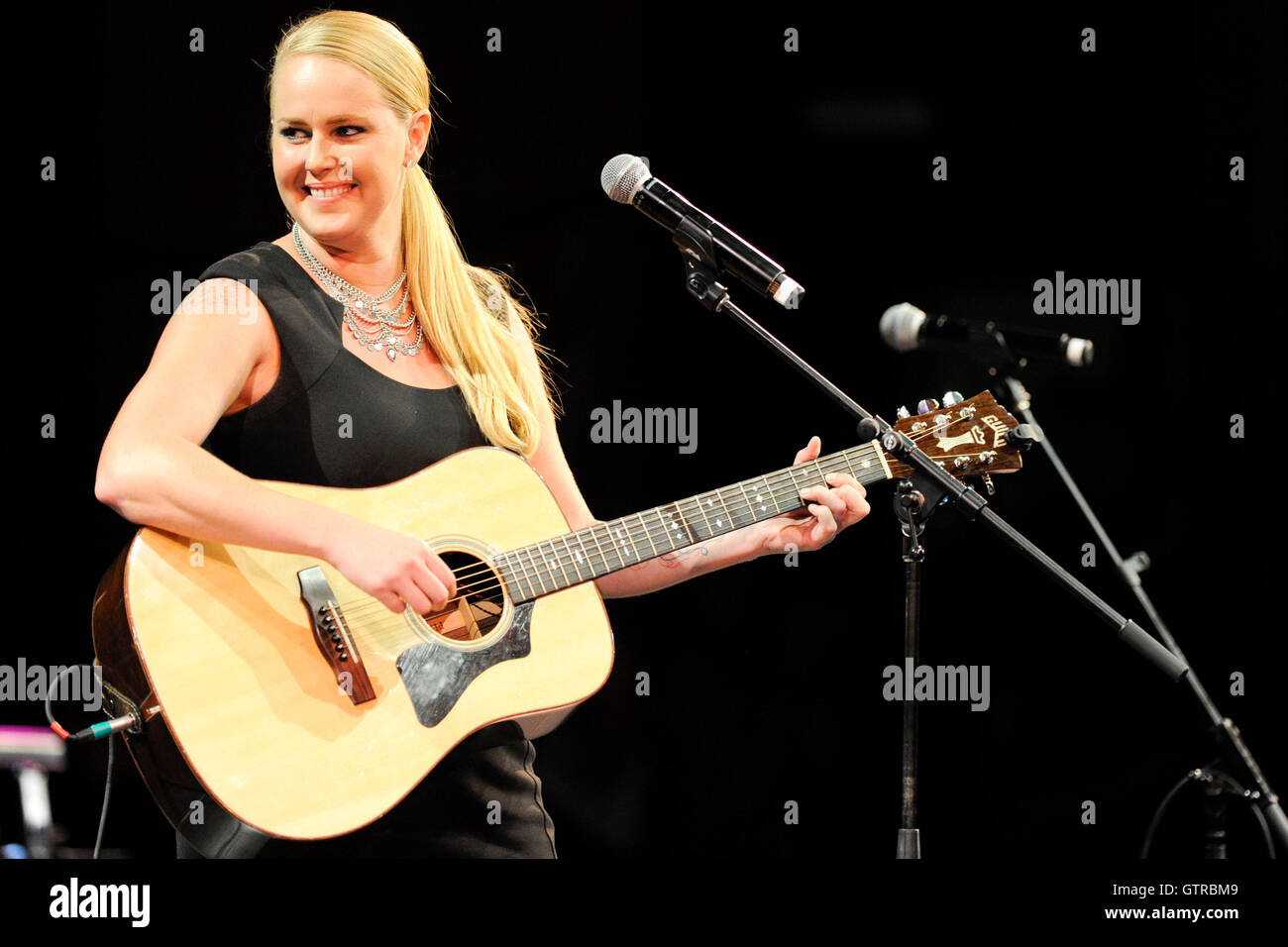 September 9, 2016. London, Canada. Jessica Mitchell performs at the ...