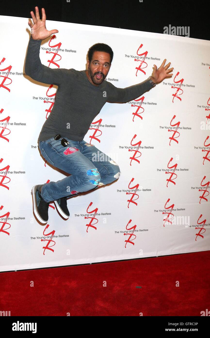 Kristoff st john the young and the restless 11 hi-res stock photography ...