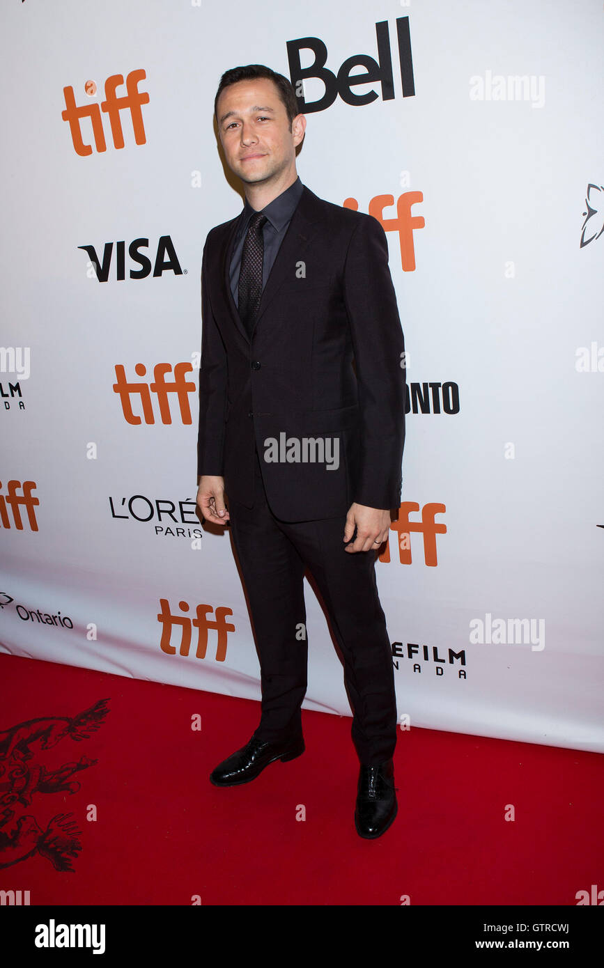 Toronto, Canada. 9th Sep, 2016. Actor Joseph Gordon-Levitt poses for ...