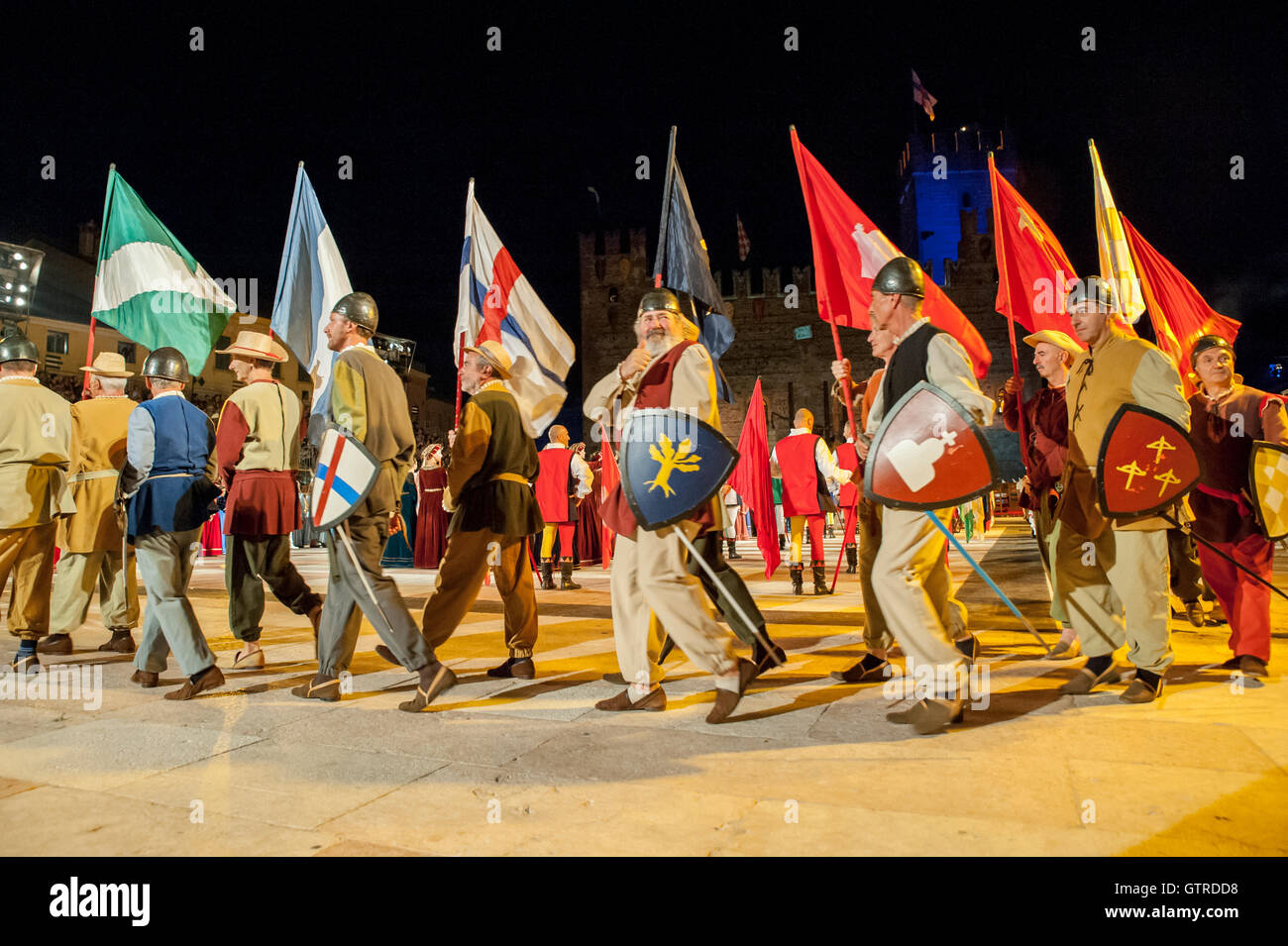 Human chess, italy hi-res stock photography and images - Alamy