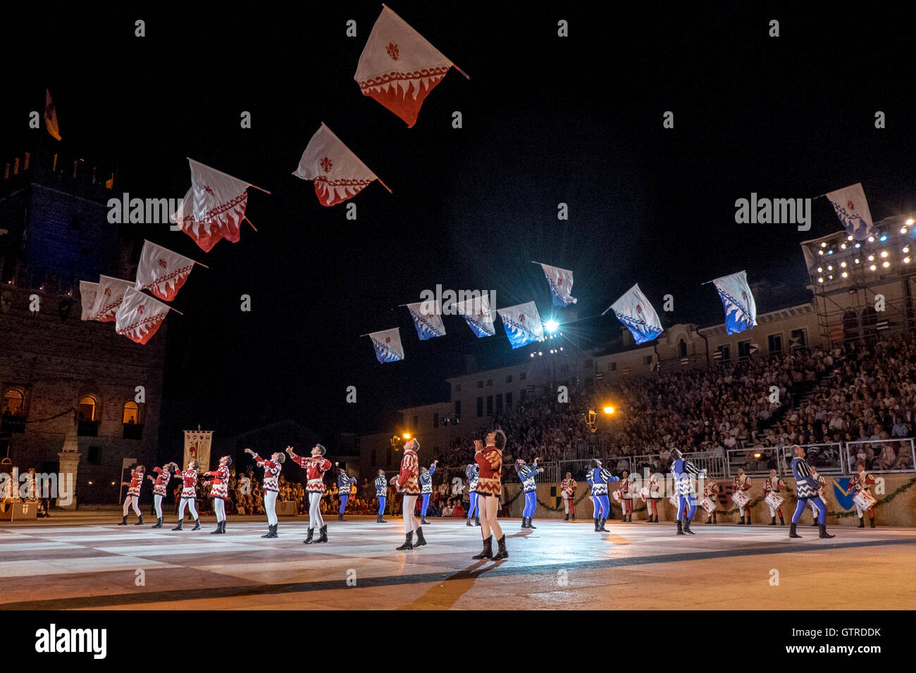 Human chess, italy hi-res stock photography and images - Alamy