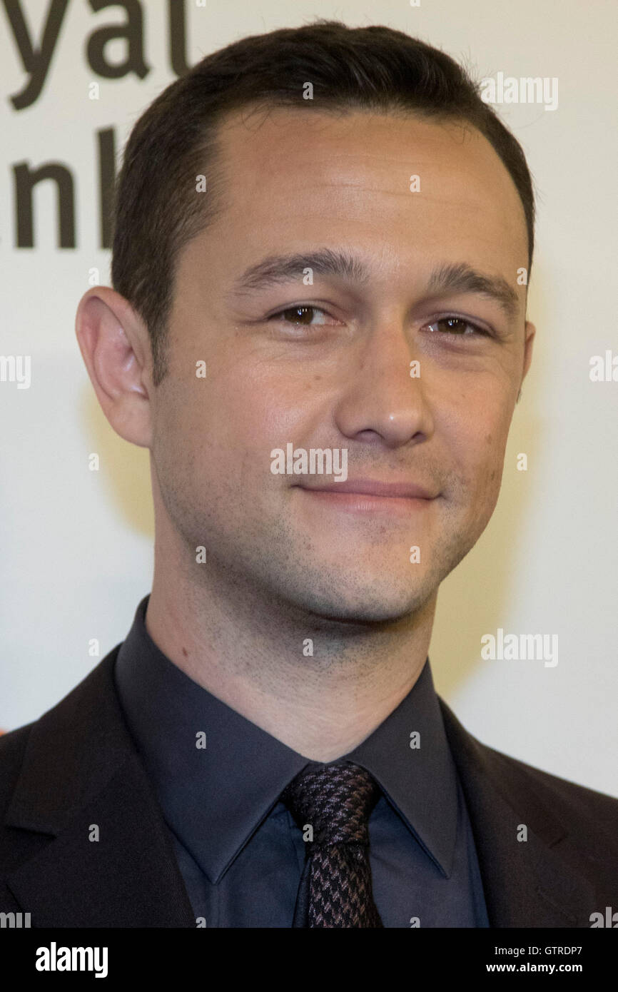 Toronto, Canada. 09th Sep, 2016. Actor Joseph Gordon-Levitt arrives at ...
