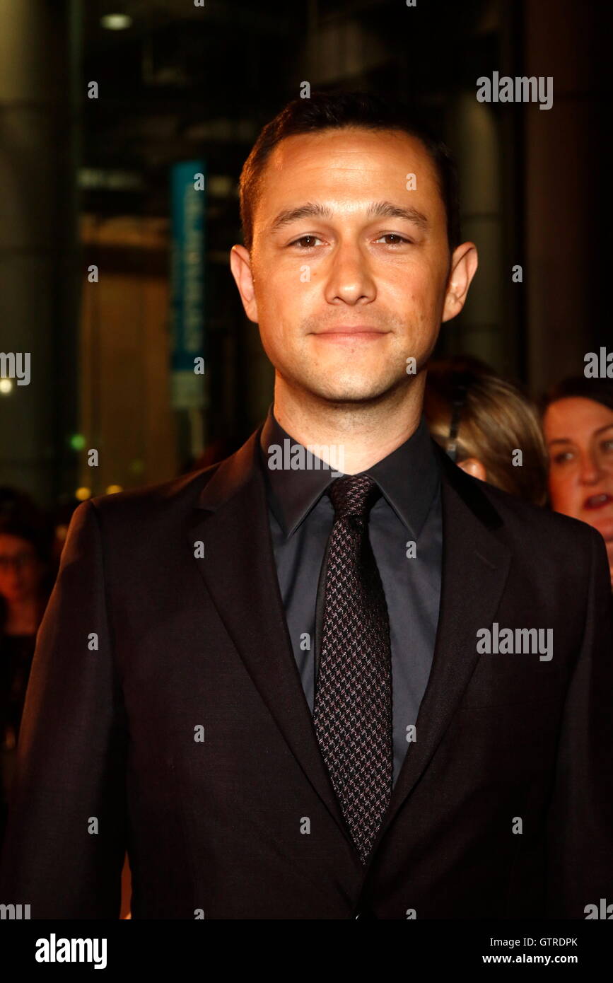 Toronto, Canada. 09th Sep, 2016. Actor Joseph Gordon-Levitt arrives at ...