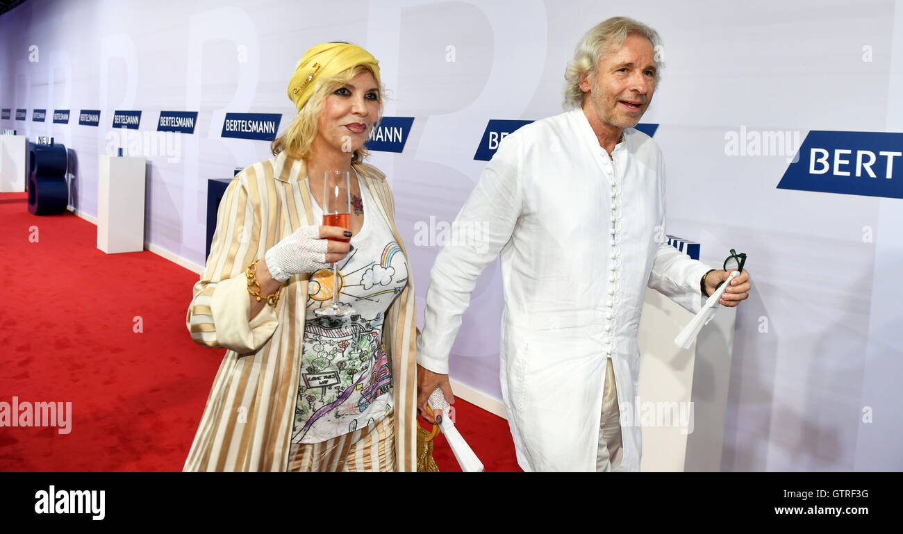 Berlin, Germany. 08th Sep, 2016. Thea Gottschalk and Thomas Gottschalk ...