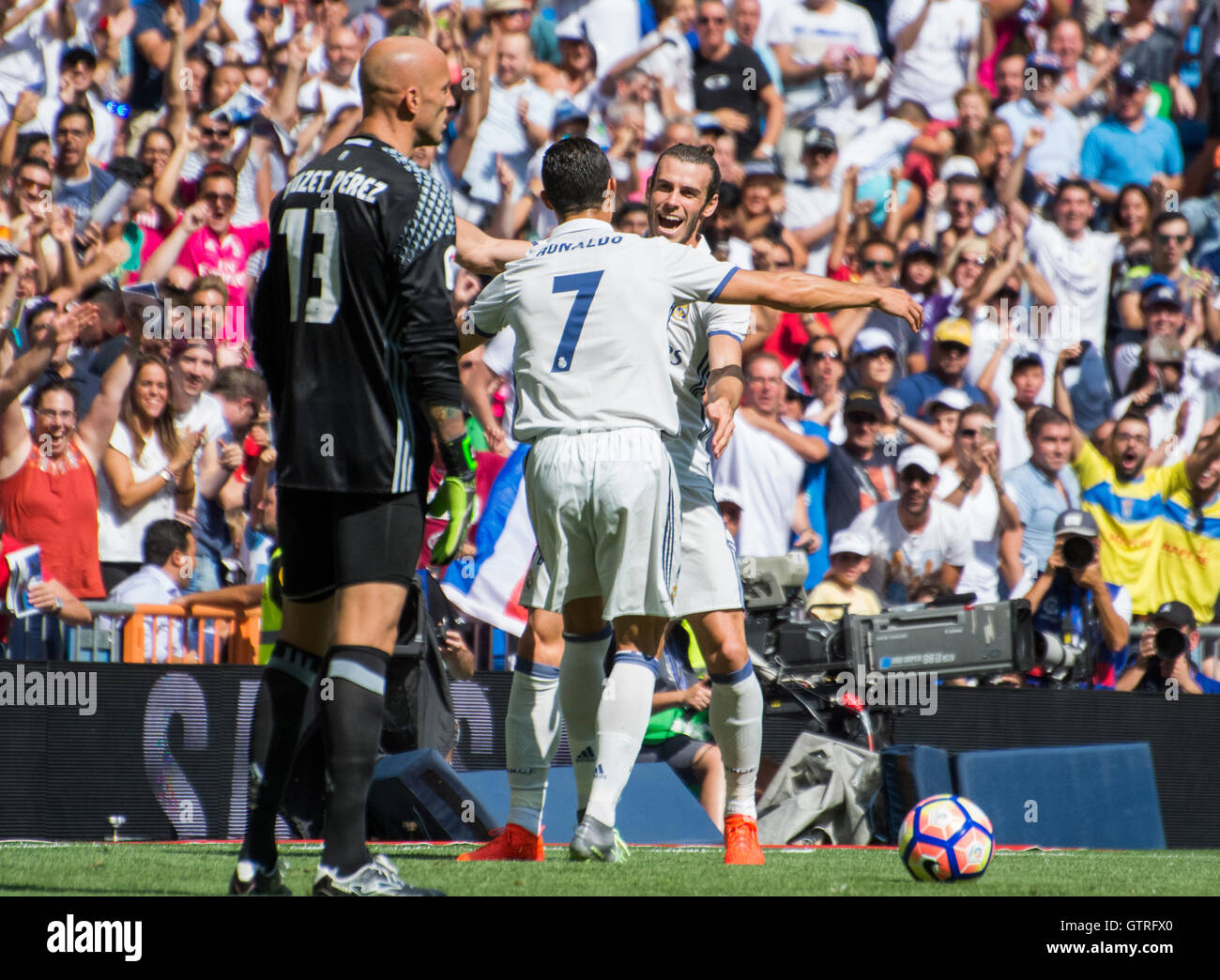 Cristiano ronaldo 2016 happy hi-res stock photography and images - Alamy