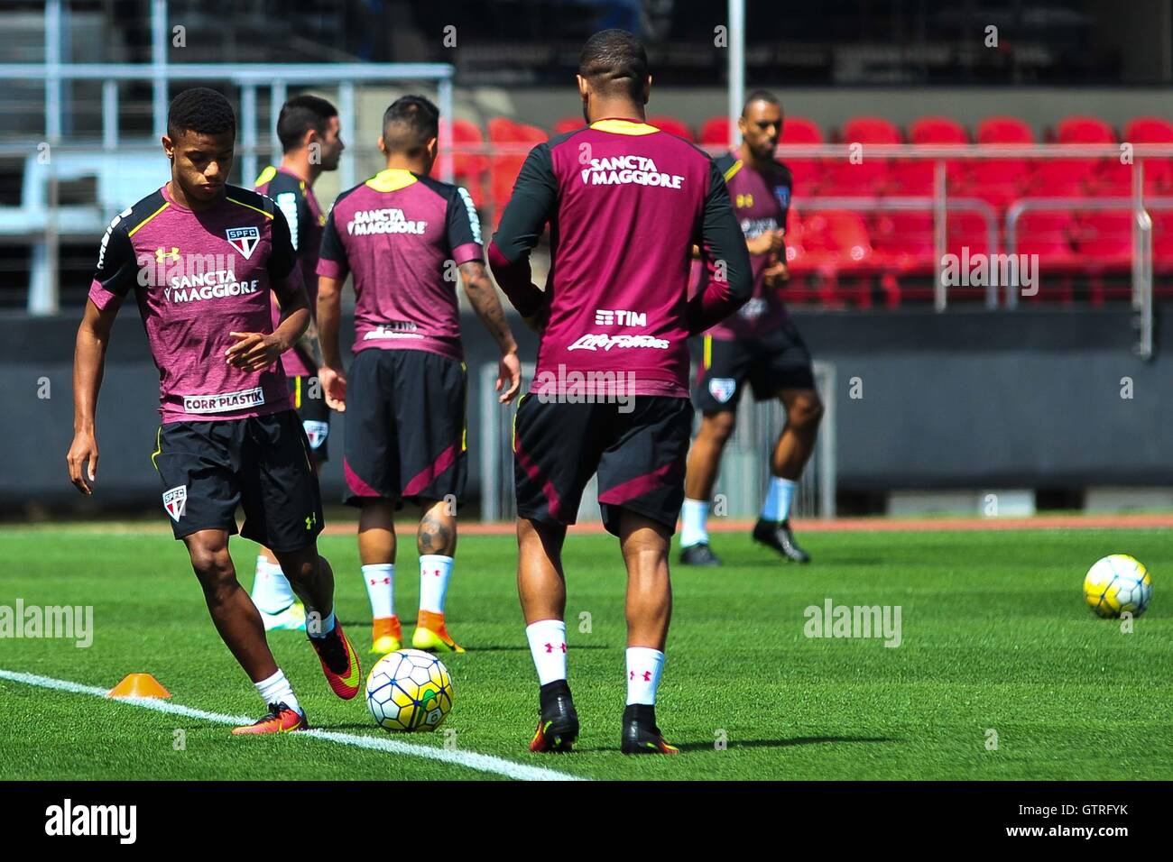 David neres sao paulo hi-res stock photography and images - Alamy