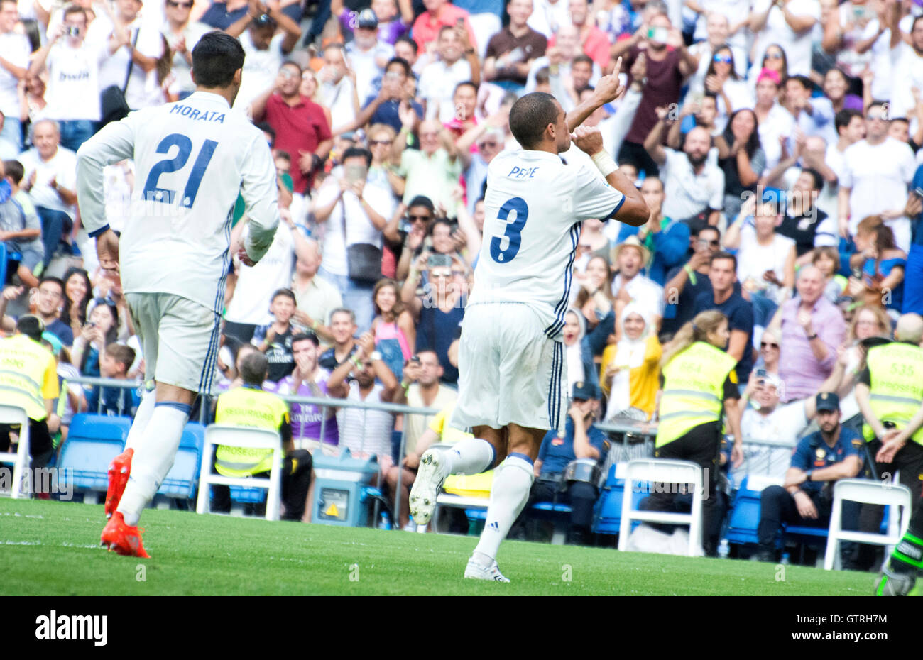 Kepler 16 hi-res stock photography and images - Alamy