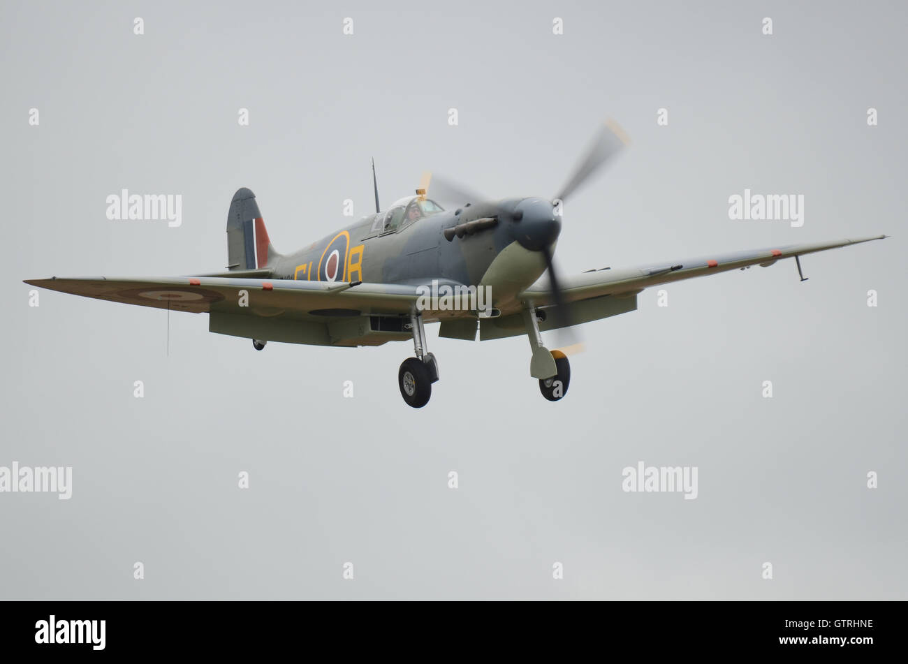 1940s raf ww2 supermarine spitfire hi-res stock photography and images ...