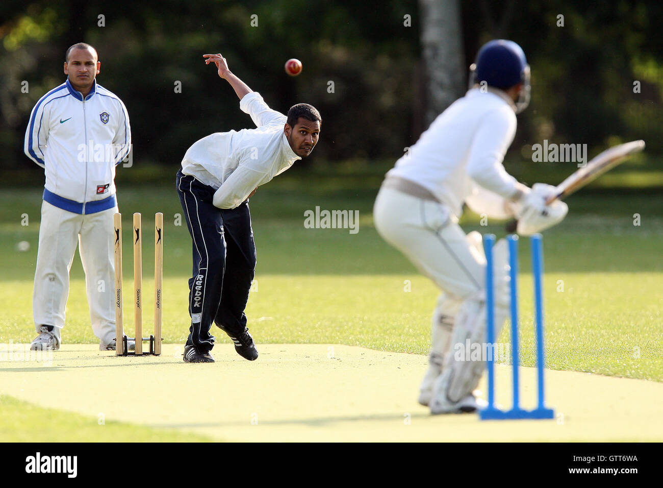 TMC Old Boys (fielding) vs London Tigers - Victoria Park Community ...