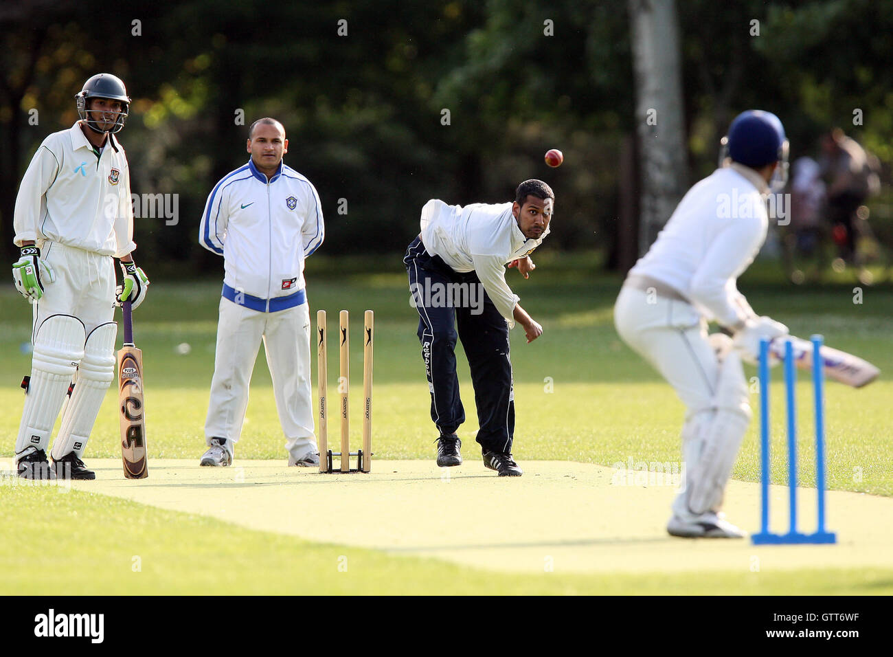 TMC Old Boys (fielding) vs London Tigers - Victoria Park Community ...
