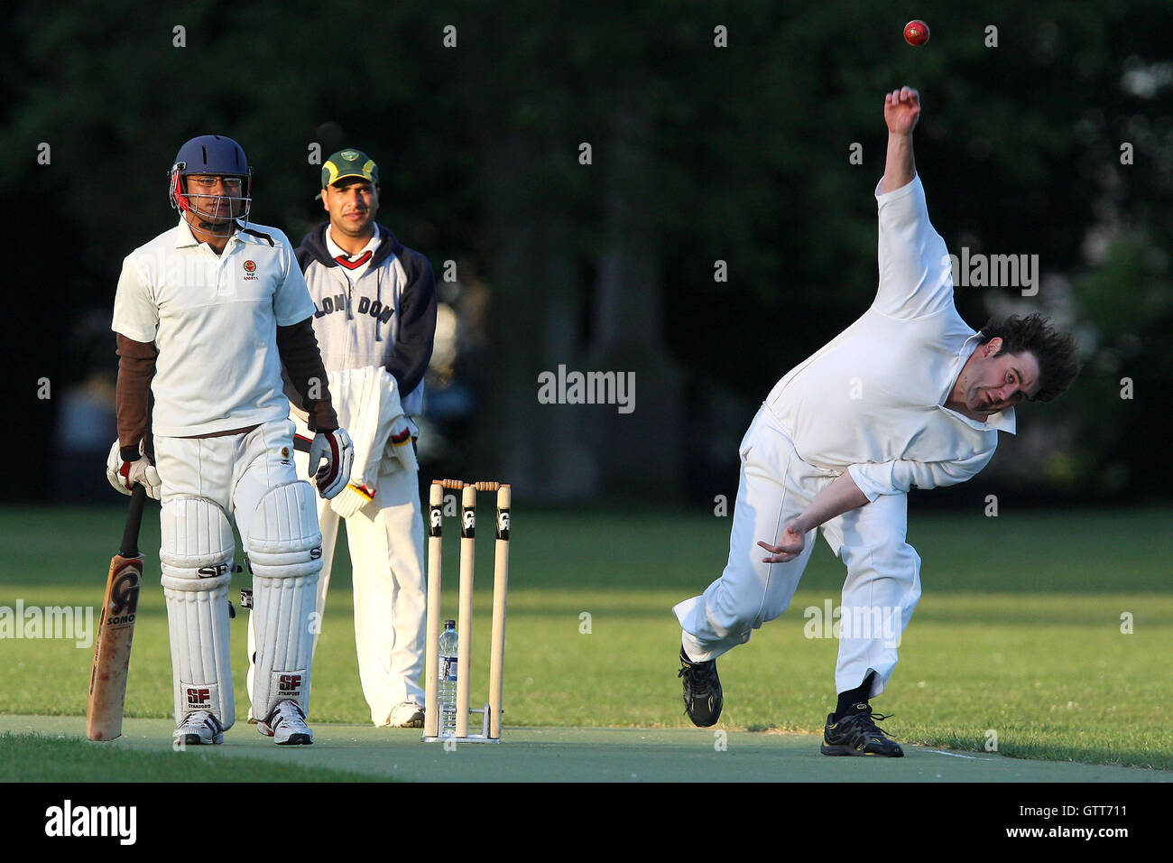Tower Cavaliers CC vs East London CCC - Victoria Park Community Cricket ...