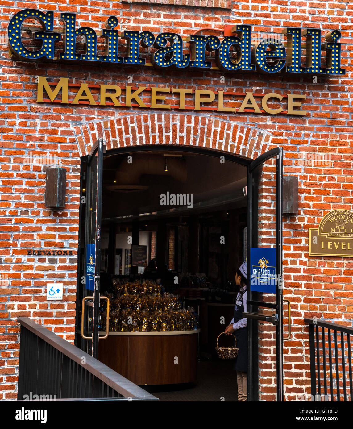 Ghirardelli square hi-res stock photography and images - Alamy