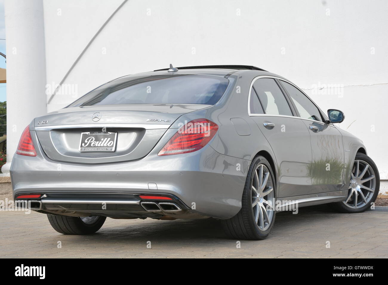 Silver amg wheels hi-res stock photography and images - Alamy