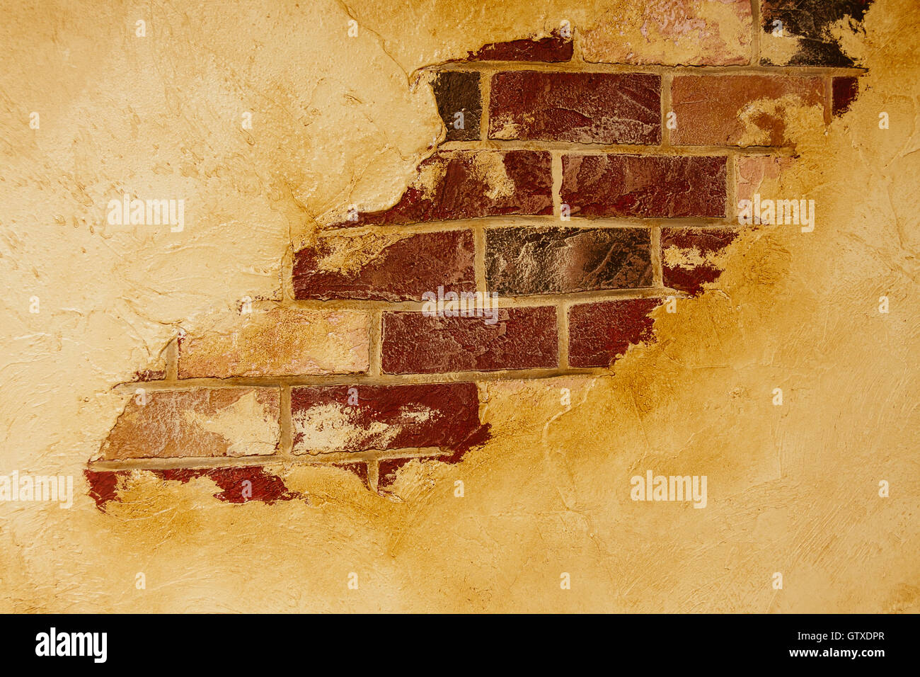 Destroyed Concrete and Brick wall Stock Photo - Alamy