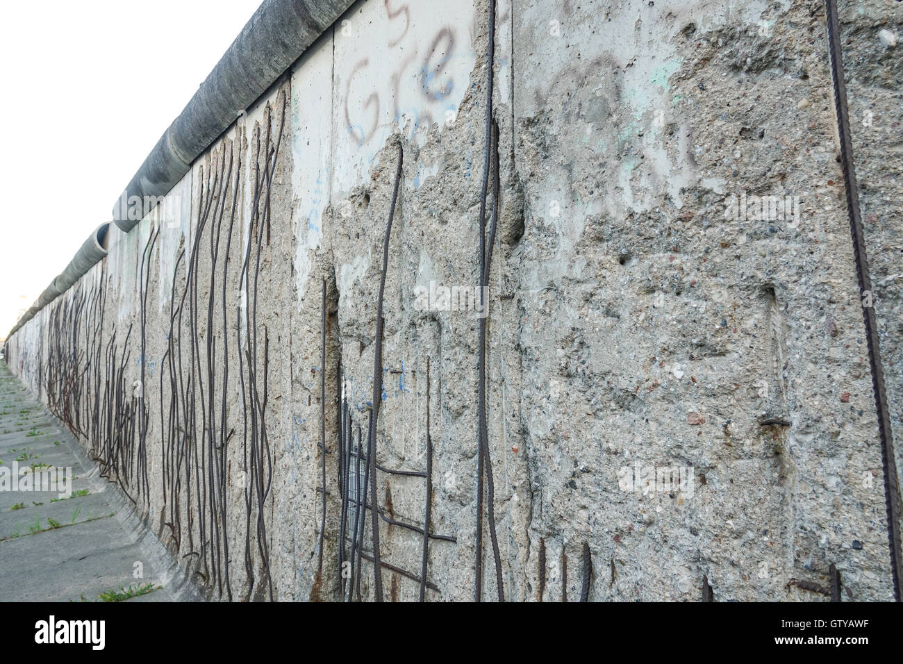 Berlin Wall Memorial - Original Berliner Mauer Stock Photo - Alamy