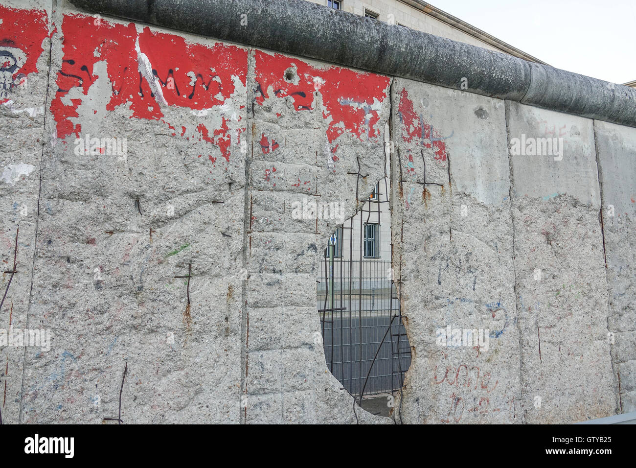 The Berlin Wall - the remains of Berliner Mauer Stock Photo - Alamy