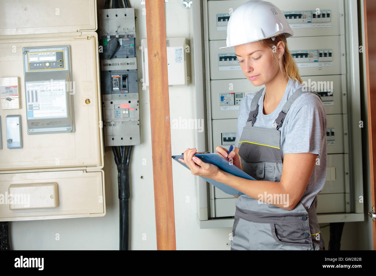 Female utility worker hi-res stock photography and images - Alamy