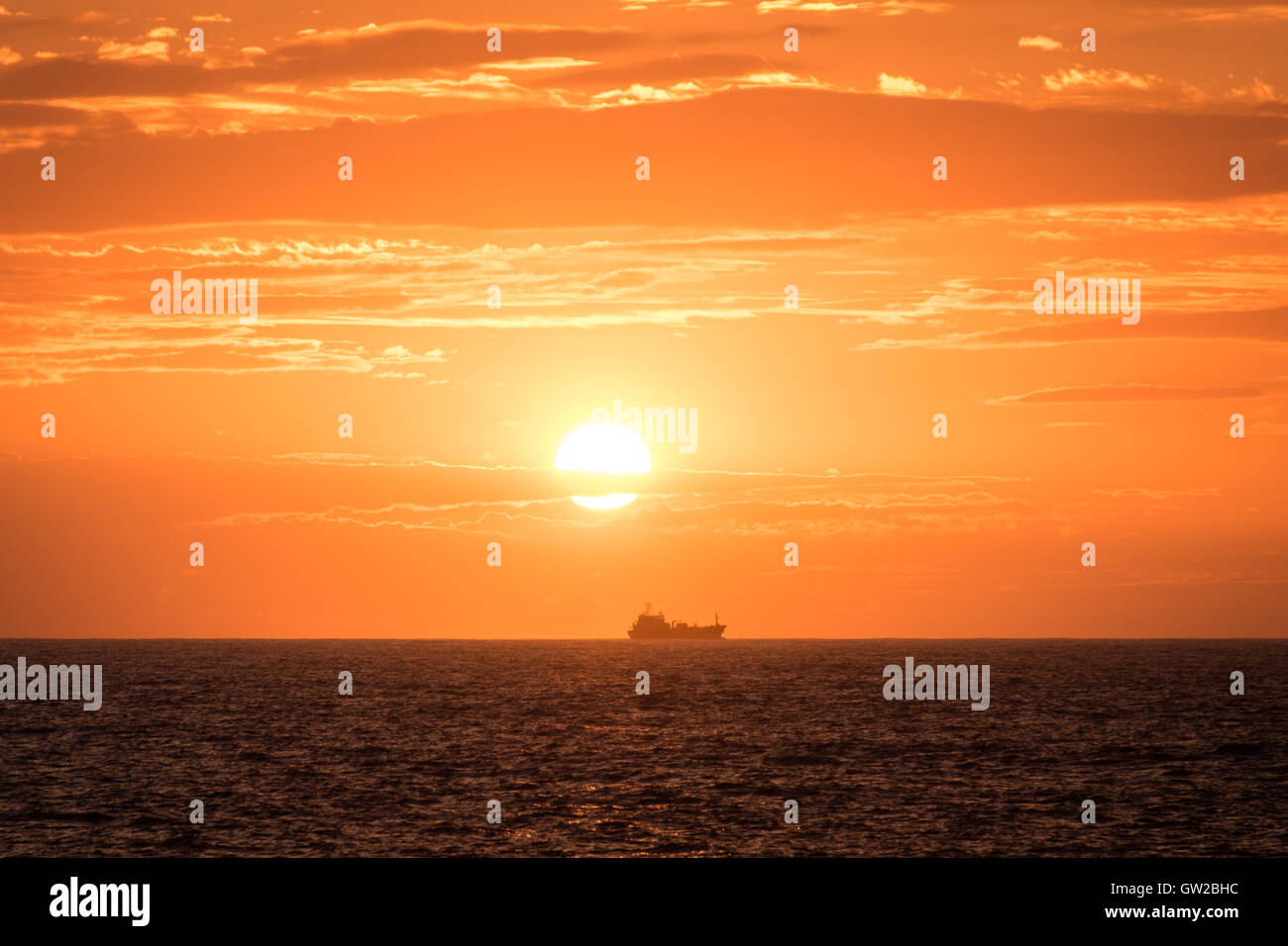 North sea silhouette hi-res stock photography and images - Alamy