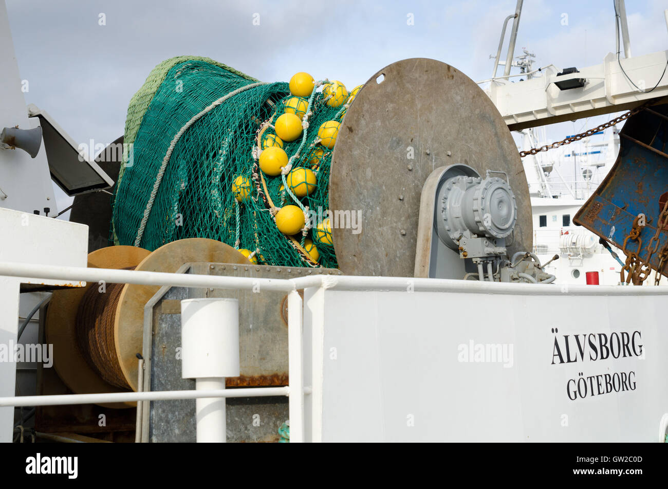 Fish net trawler catch hi-res stock photography and images - Alamy