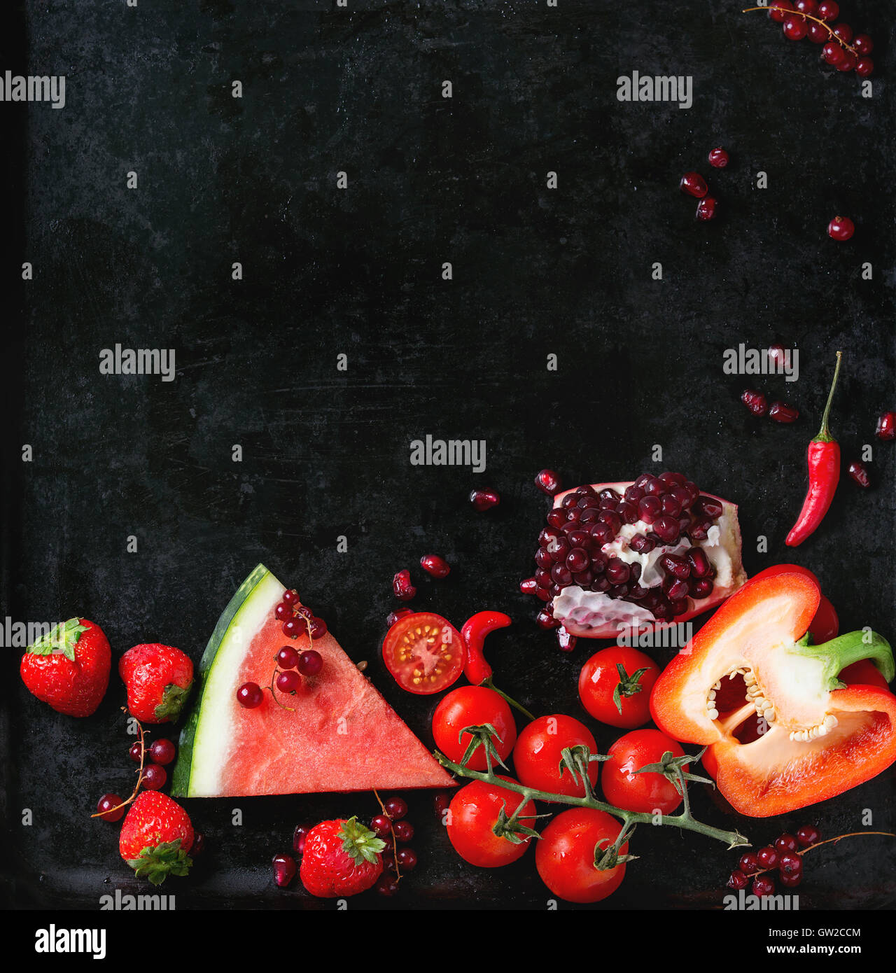 Red fruits and vegetables Stock Photo - Alamy