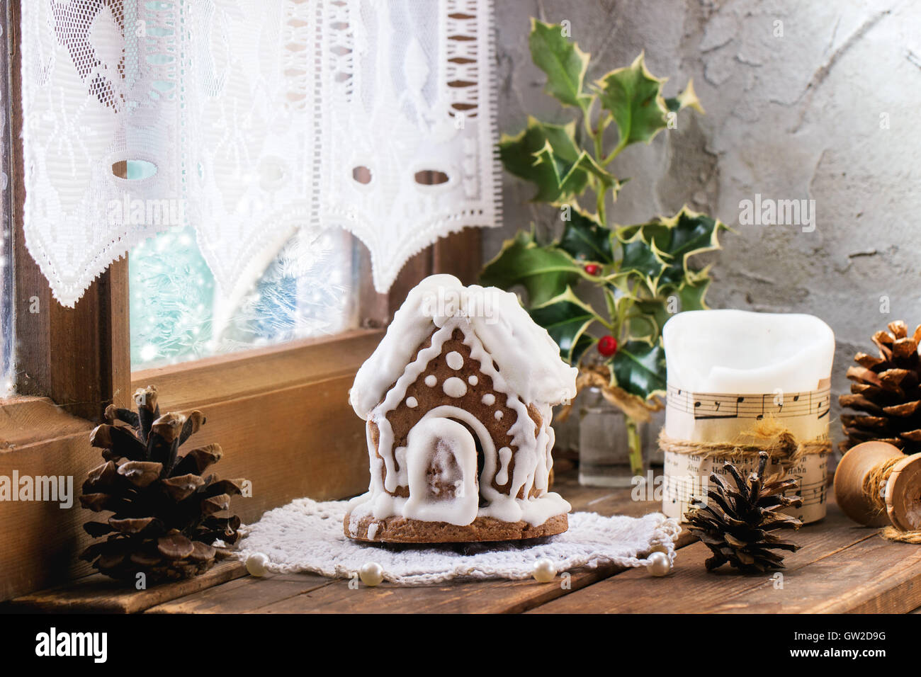Small Gingerbread house Stock Photo - Alamy