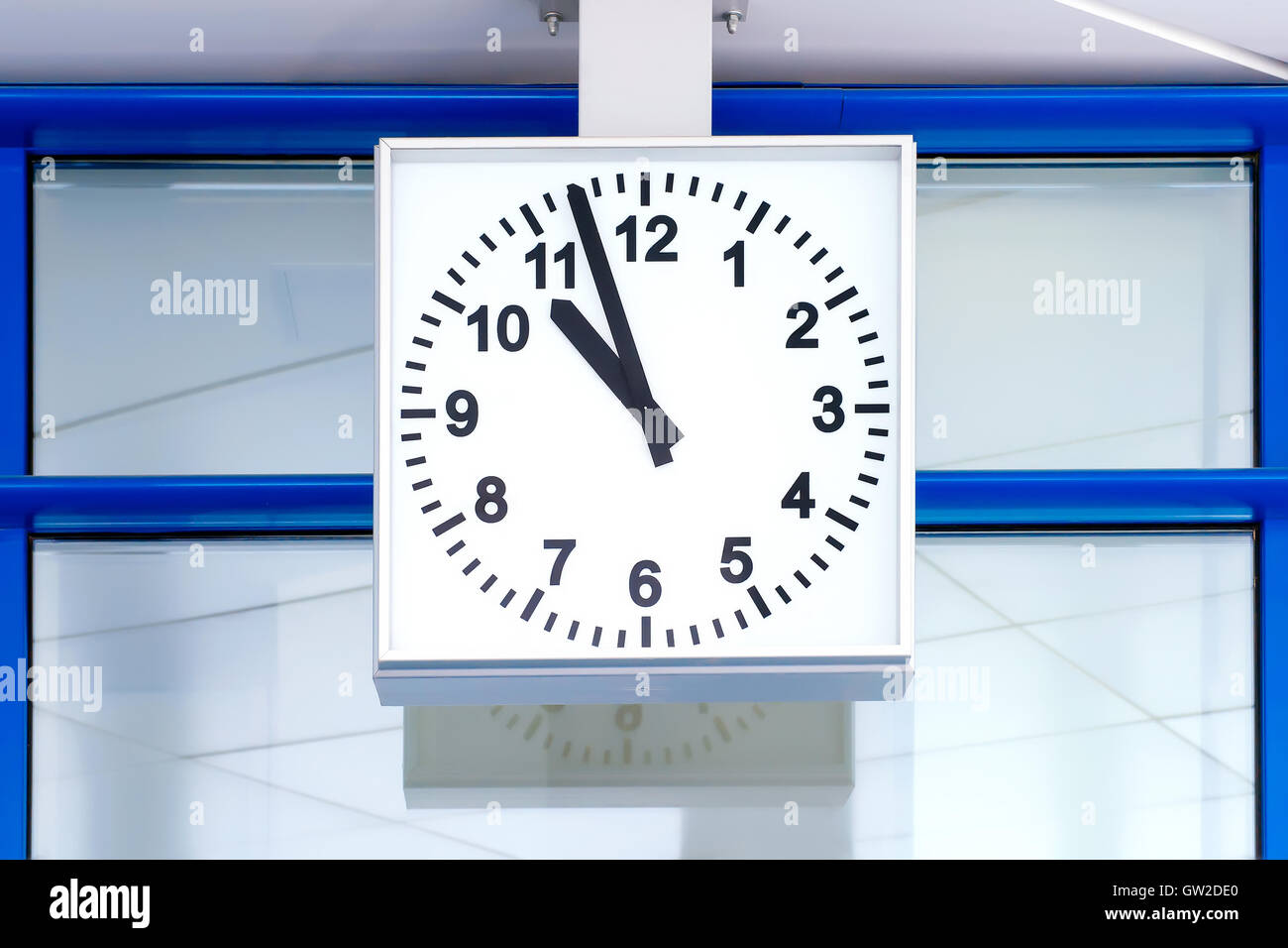 Clock work hi-res stock photography and images - Alamy