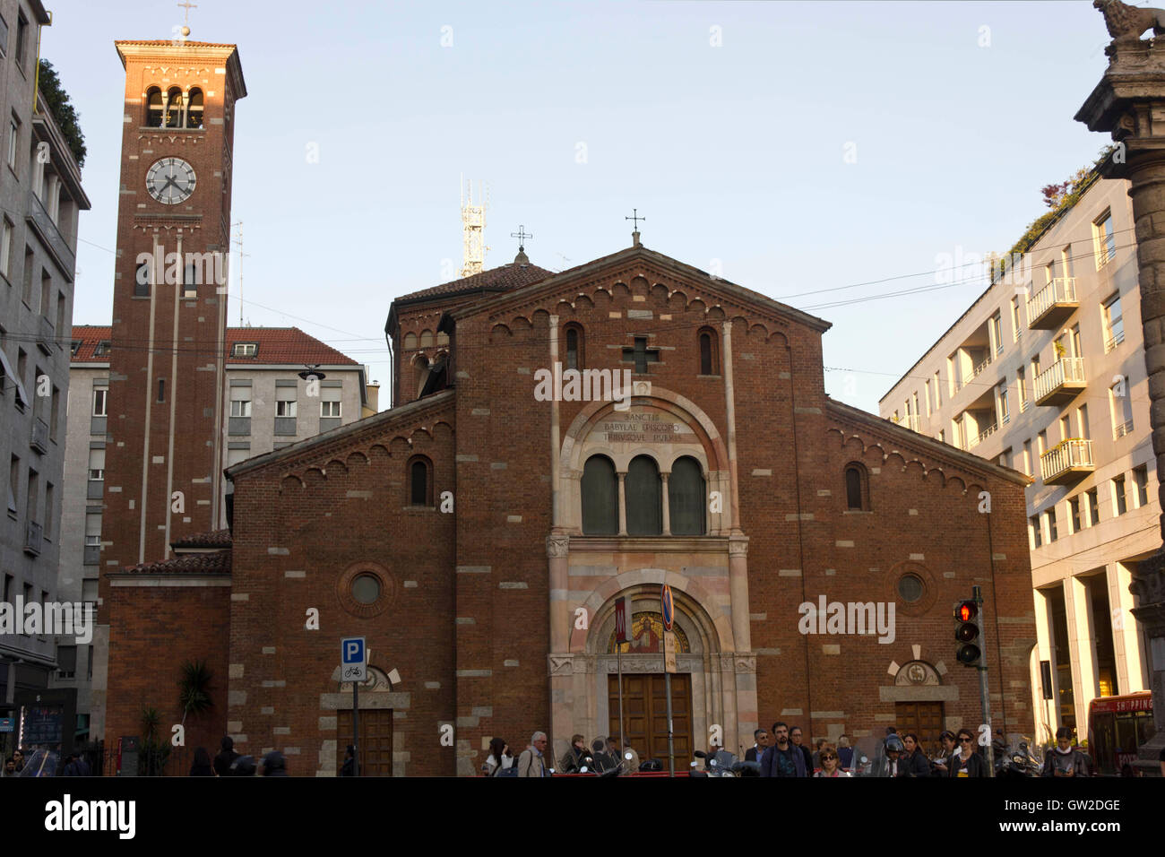 San babila church milan High Resolution Stock Photography and Images ...