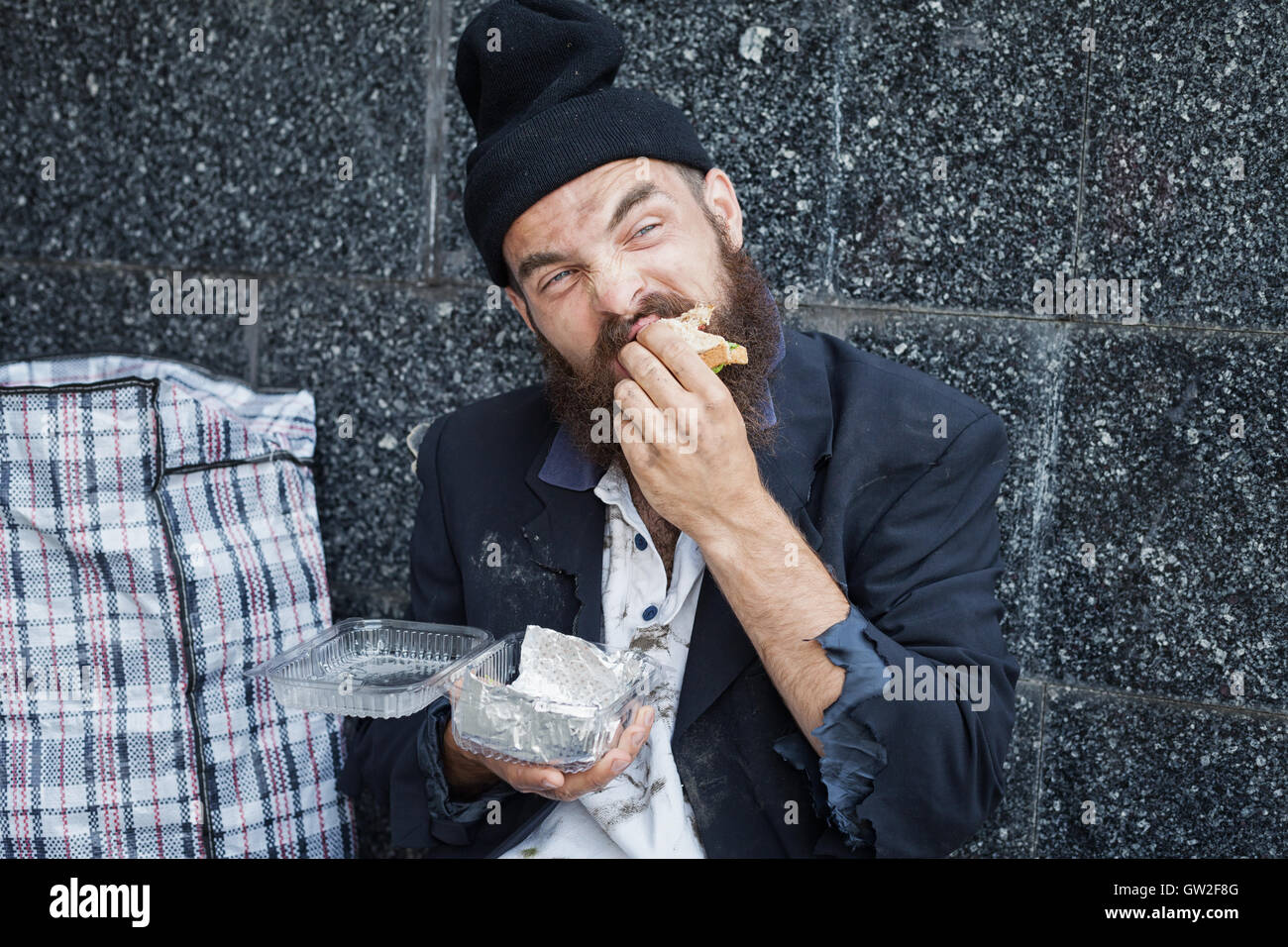 Vagrant tramp homeless man beard hi-res stock photography and images ...