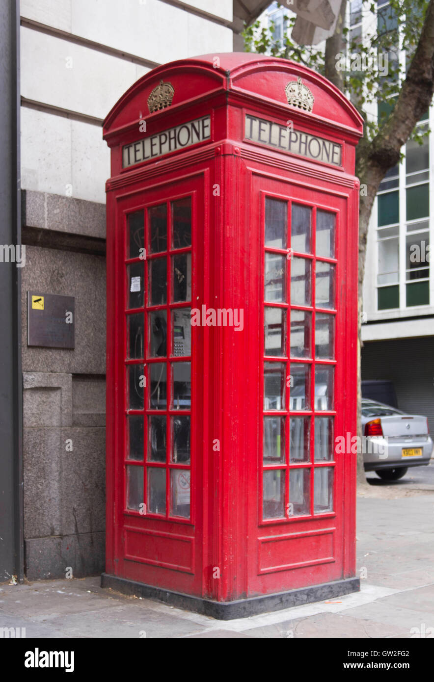 LONDON, UNITED KINGDOM - SEPTEMBER 12 2015: Traditional English Red ...