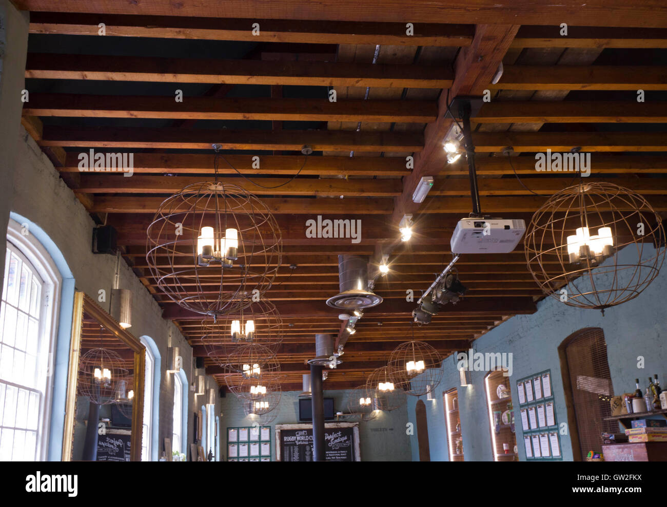LONDON, UNITED KINGDOM - SEPTEMBER 13 2015: Interior of The Dial Arch ...