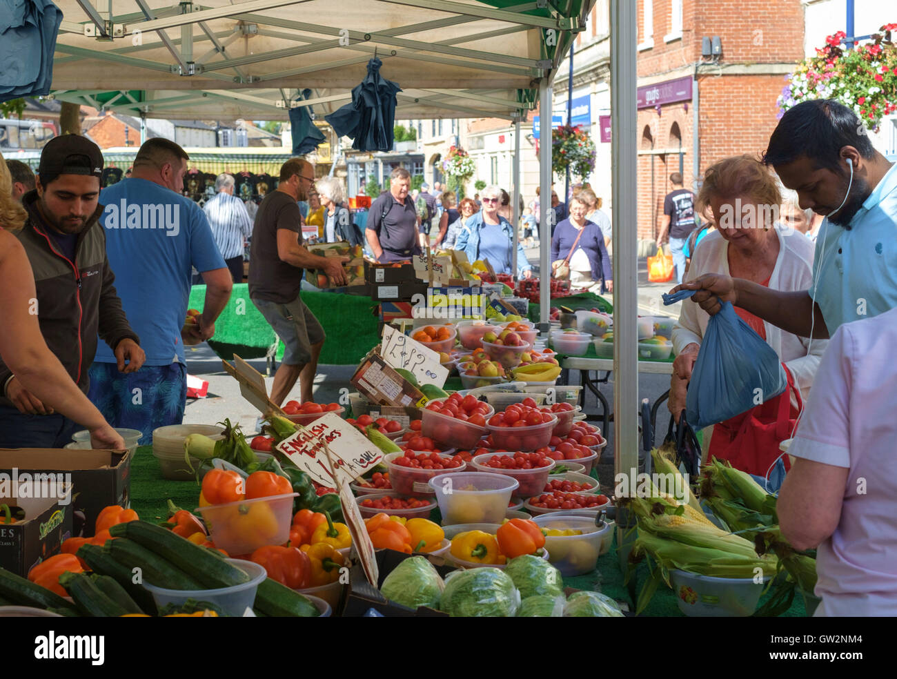 Thursday market hi-res stock photography and images - Alamy