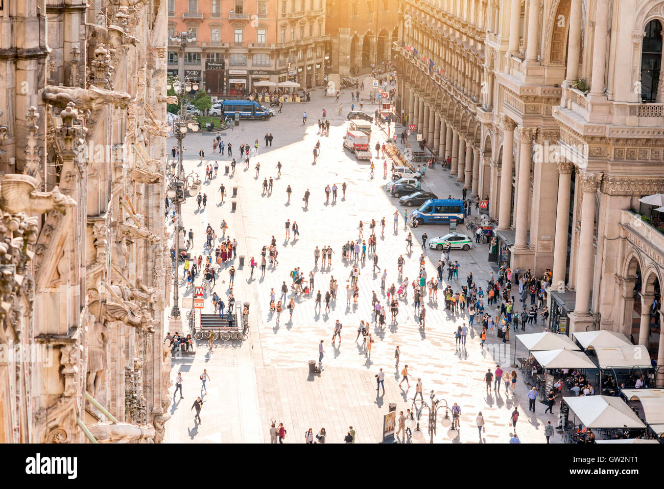 Duomo square in Milan Stock Photo - Alamy
