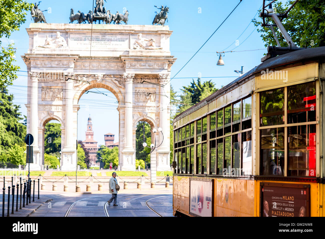 Milan triumph gate hi-res stock photography and images - Alamy
