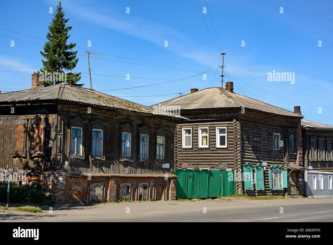 Tomsk wooden architecture hi-res stock photography and images - Alamy