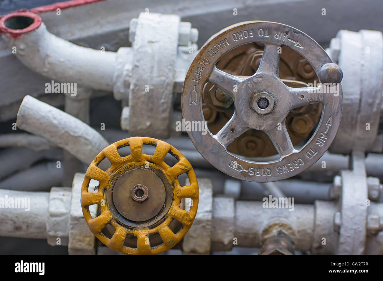 Globe valves hi-res stock photography and images - Alamy