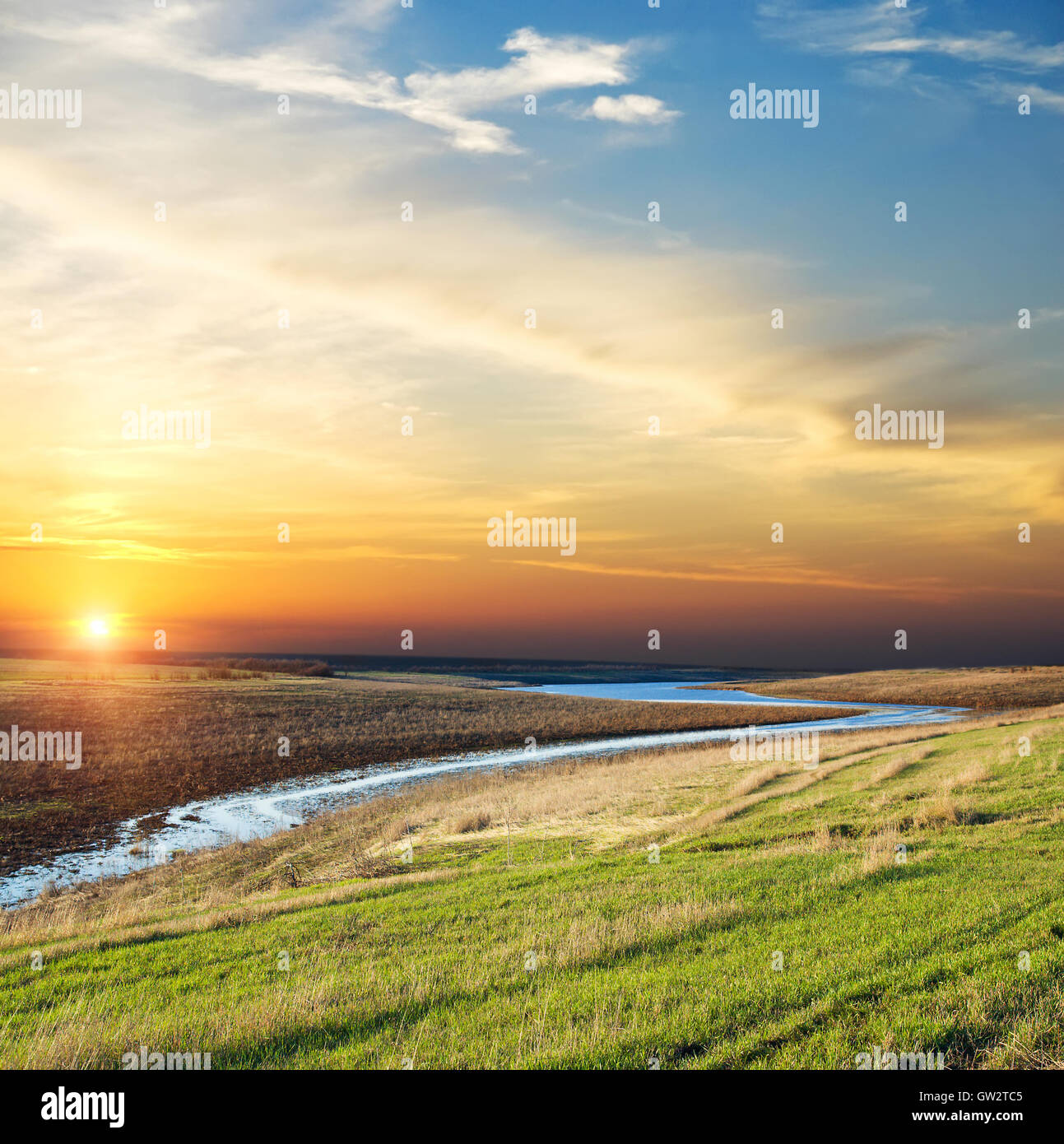 good sunset over river Stock Photo - Alamy