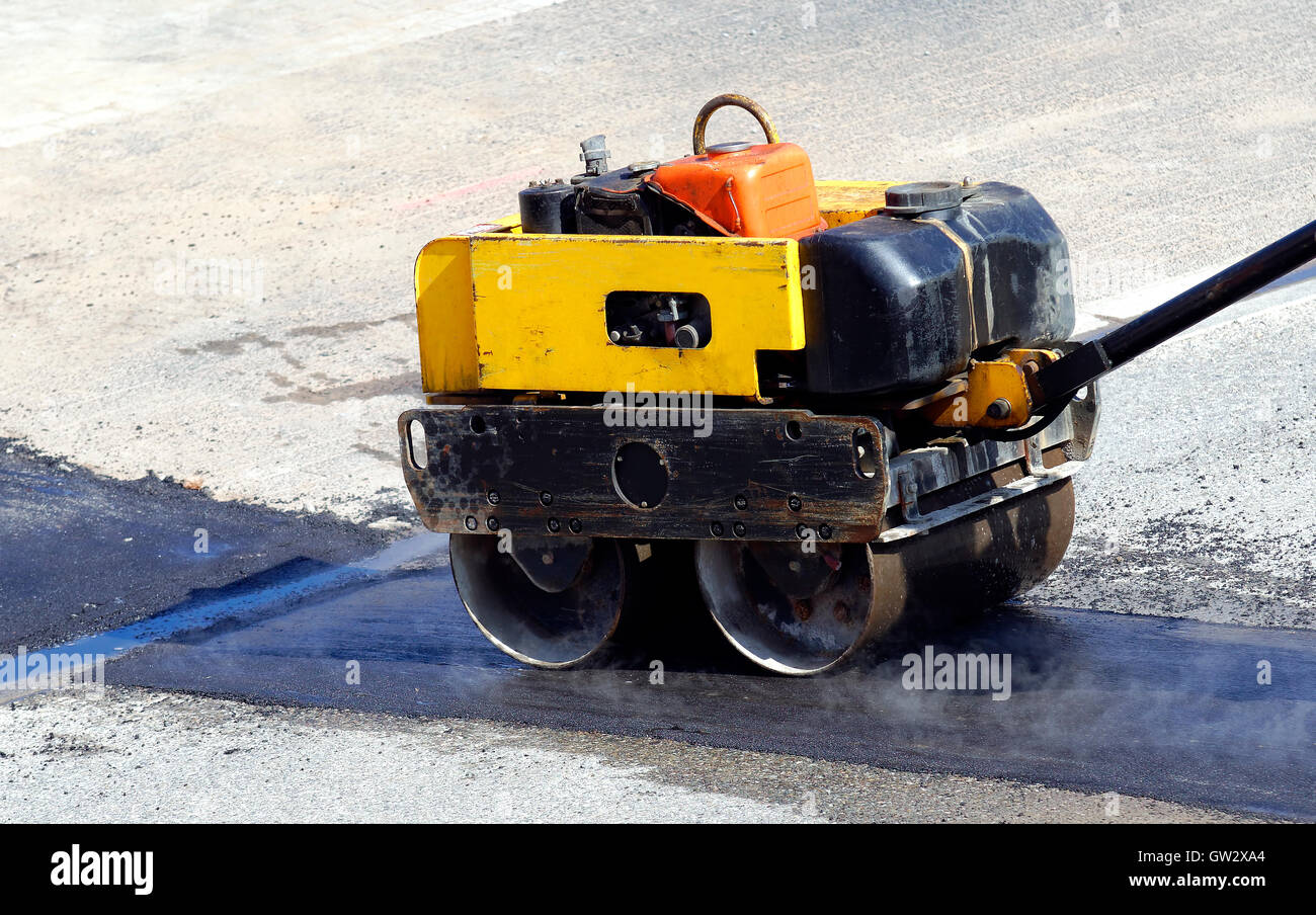 Steamroller hi-res stock photography and images - Alamy
