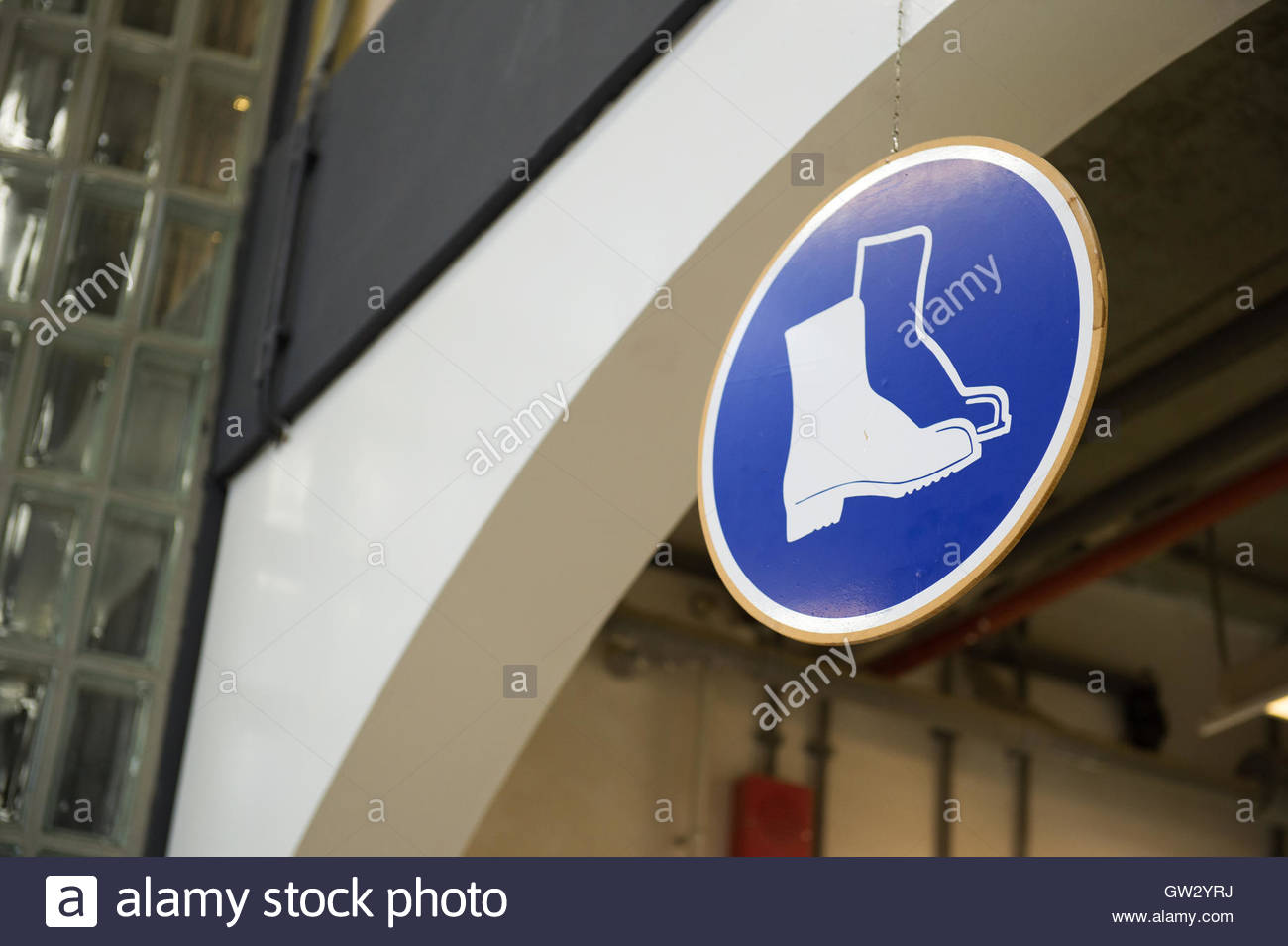 Safety Shoes Sign Stock Photos & Safety Shoes Sign Stock Images - Alamy