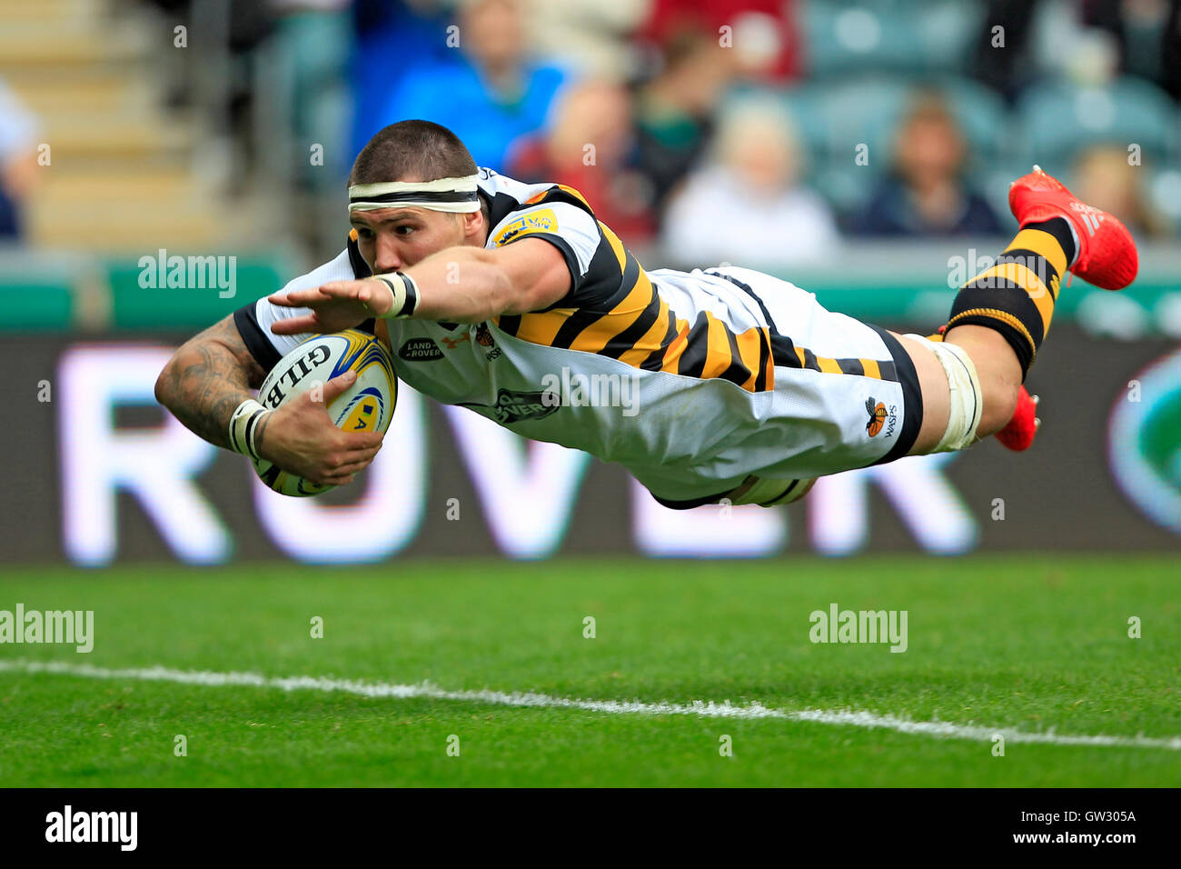 Wasps' Guy Thompson scores his side's second try during the Aviva ...