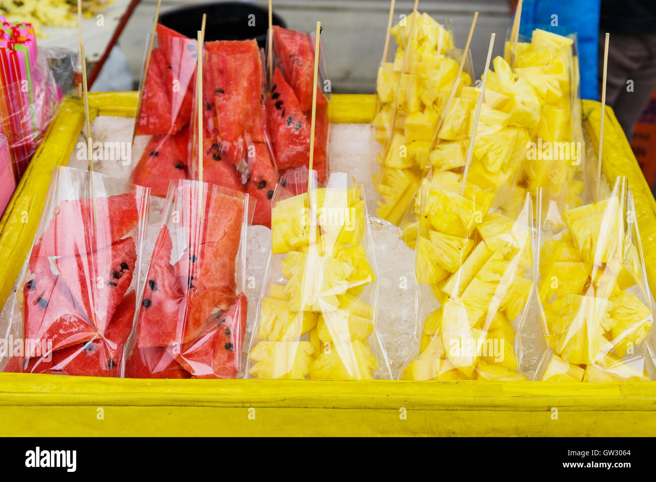 Fruit in the street market Stock Photo - Alamy