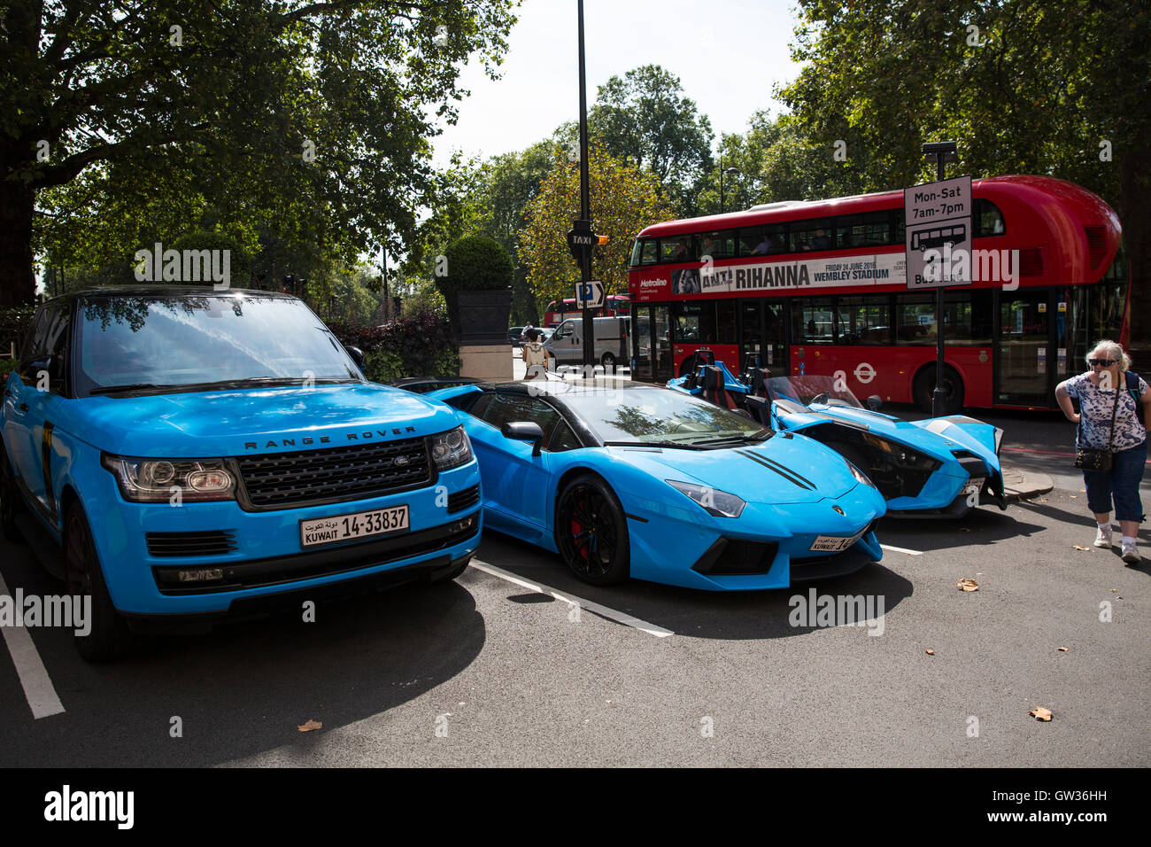 Matching blue supercars outside the Dorchester Hotel Stock Photo - Alamy